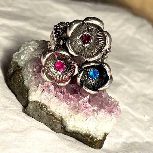 Jewelry | Vintage Morning Glory Stretch Ring Jewel Tone Rhinestone ...